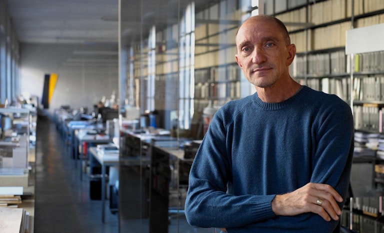 Ray T テーブル | Flos