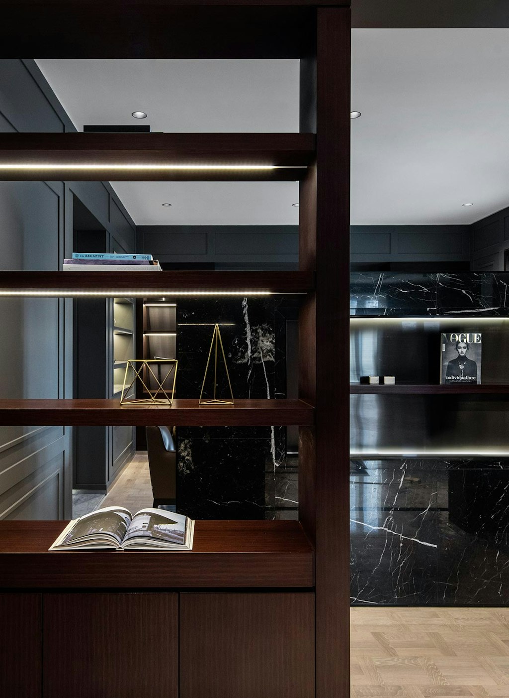 Contract Projects | Retailers | Flos