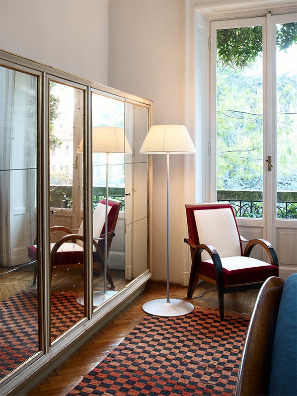 F6110007: Discover the Flos suspended lamp model Romeo Soft S2