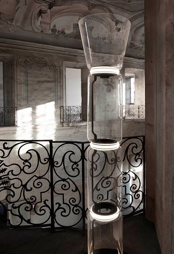 Noctambule F3 High Cylinders & Cone Big Base フロア | Flos