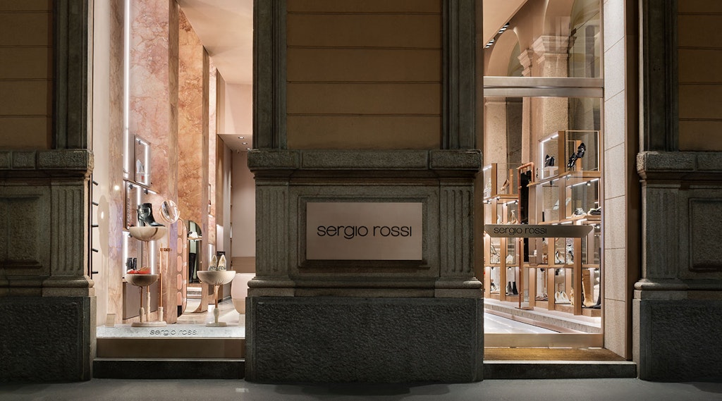 Contract Projects | Retailers | Flos